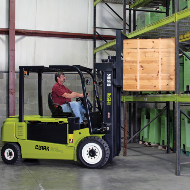 CLARK Electric 4-Wheel Pneumatic Mid - Fraza